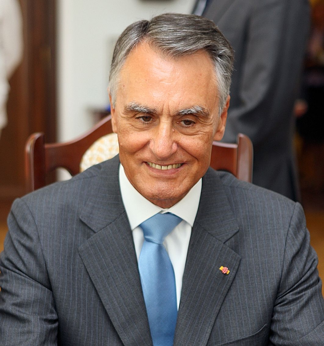 Cavaco Silva veta la adopción gay y el aborto antes de dejar la ...