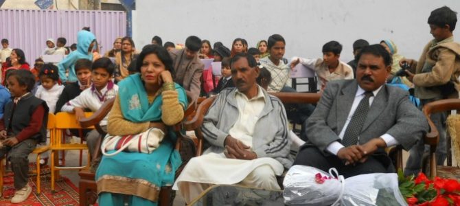 La familia de Asia Bibi celebra la Navidad gracias a los lectores de ...