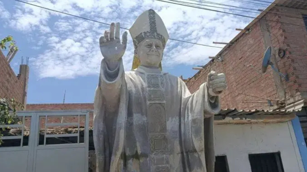 Peru: Chiclayo ergue uma estátua monumental do papa Leão XIV de cinco metros de altura ...