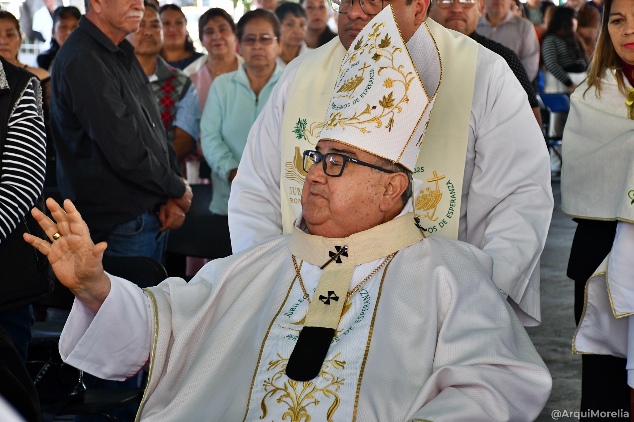 L’archevêque Carlos Garfias Merlos célèbre 50 ans de sacerdoce dans le ...